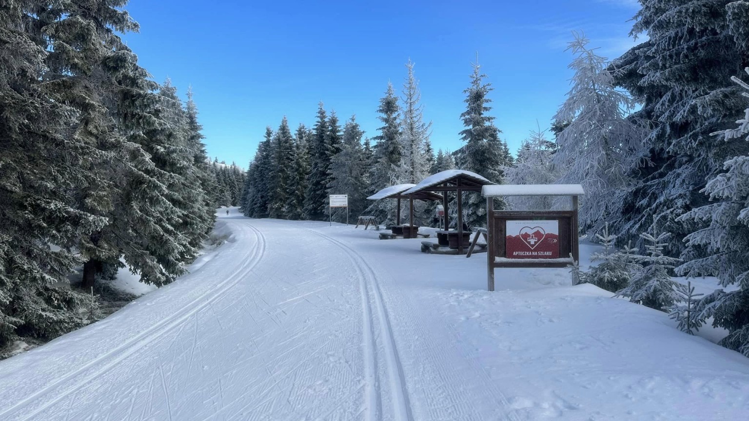 Warunki w Karpaczu i na Polanie Jakuszyckiej - zachodnia.tv